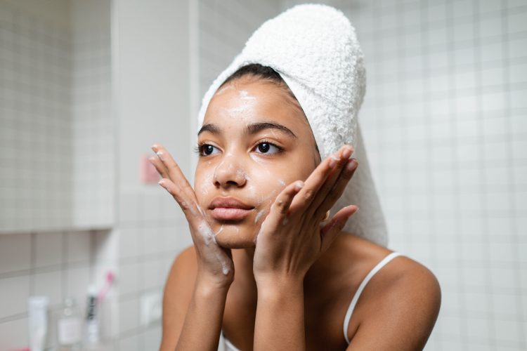 Masajes faciales: ¿Qué son y cuáles son sus beneficios?